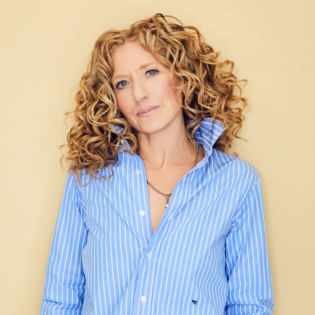 Kelly Hoppen's clever tip for updating outdoor paving | Ideal Home