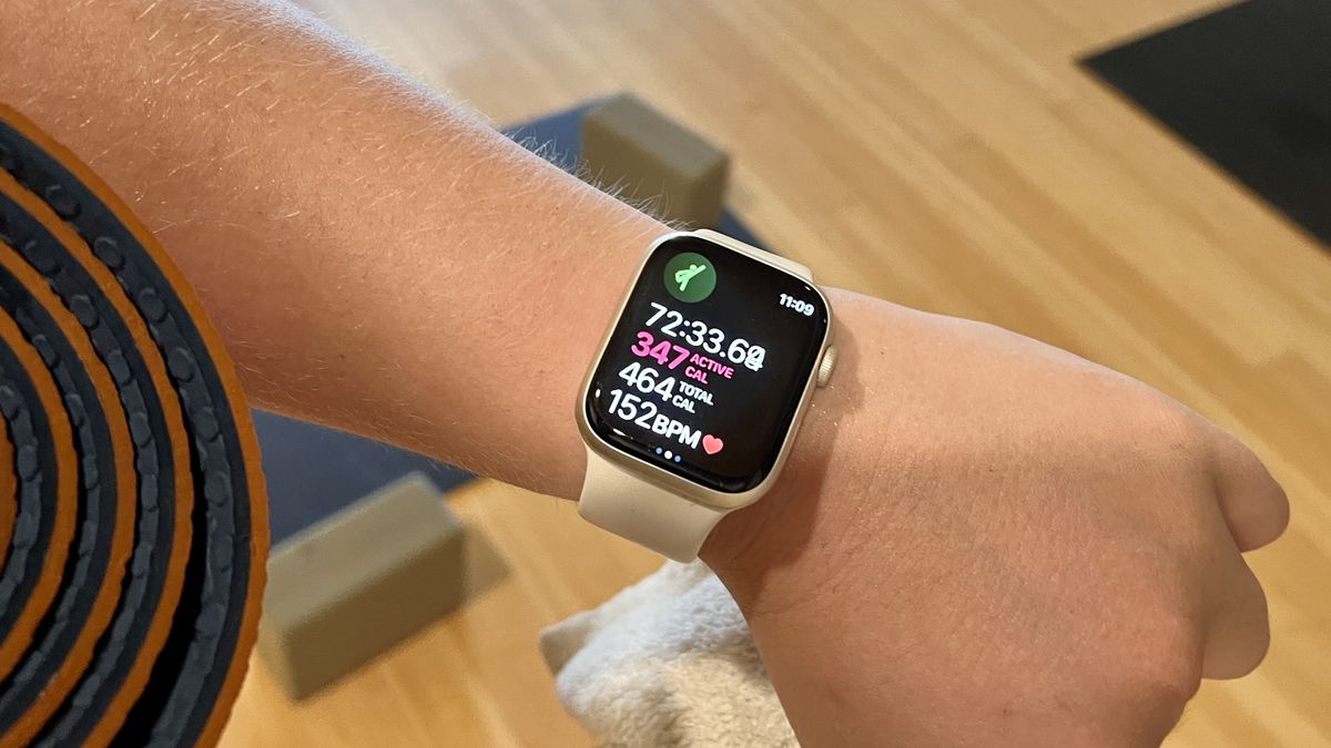 I tried wearing my Apple Watch for hot yoga — here are my tips | Tom's ...