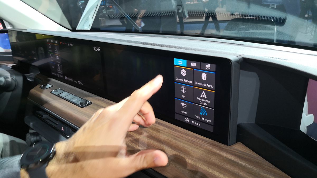 The Honda e comes fully charged with a feast of tech | TechRadar