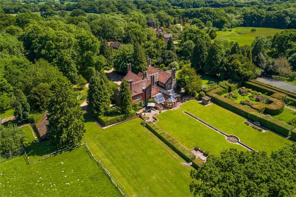 Legh Manor: The Tudor mansion in Sussex where Lutyens and Jekyll worked ...