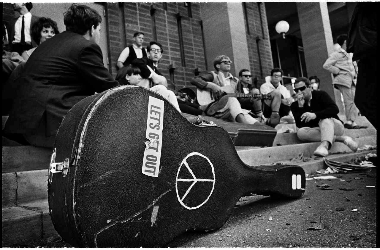 The origin story of the peace sign | The Week