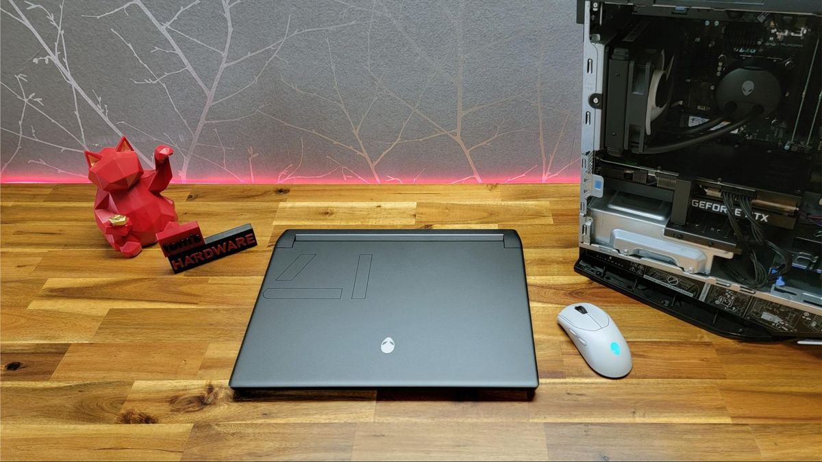 Alienware m17 R5 Review: Powerful All-AMD Alien | Tom's Hardware