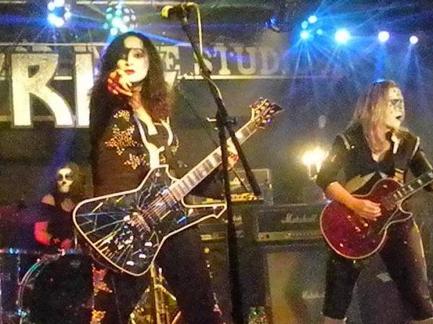 Cover Girls: A Satisfying Six-Pack of All-Female Tribute Bands ...