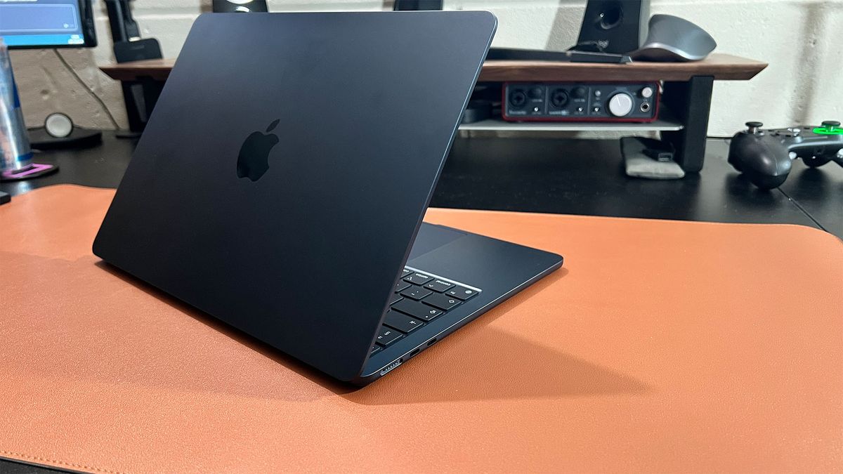 MacBook Air M2 review: better than before, but pricier too | Live Science