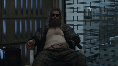 No Big Deal, Just Chris Hemsworth Showing Off Some Amazing Fat Thor ...