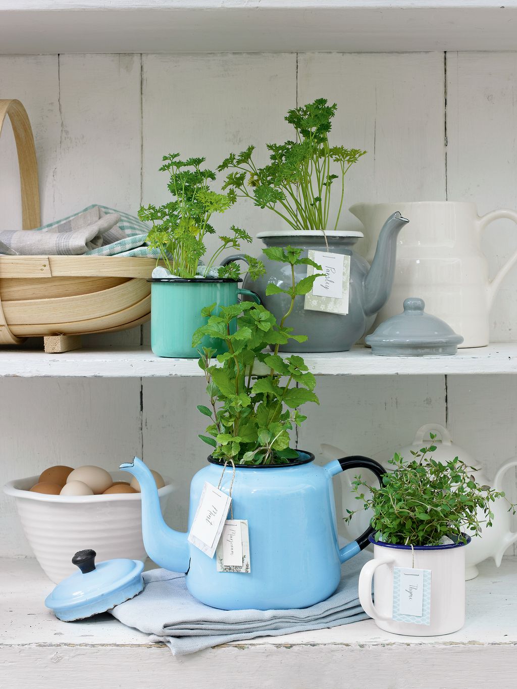 Herb planter ideas – ways to grow in containers and pots | Homes and ...