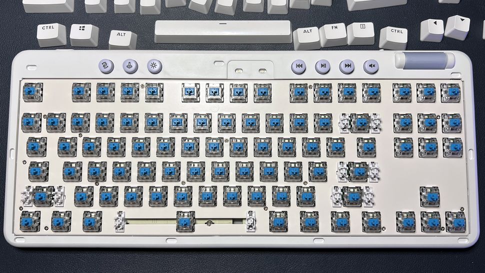 How to Clean Your Keyboard | Tom's Hardware