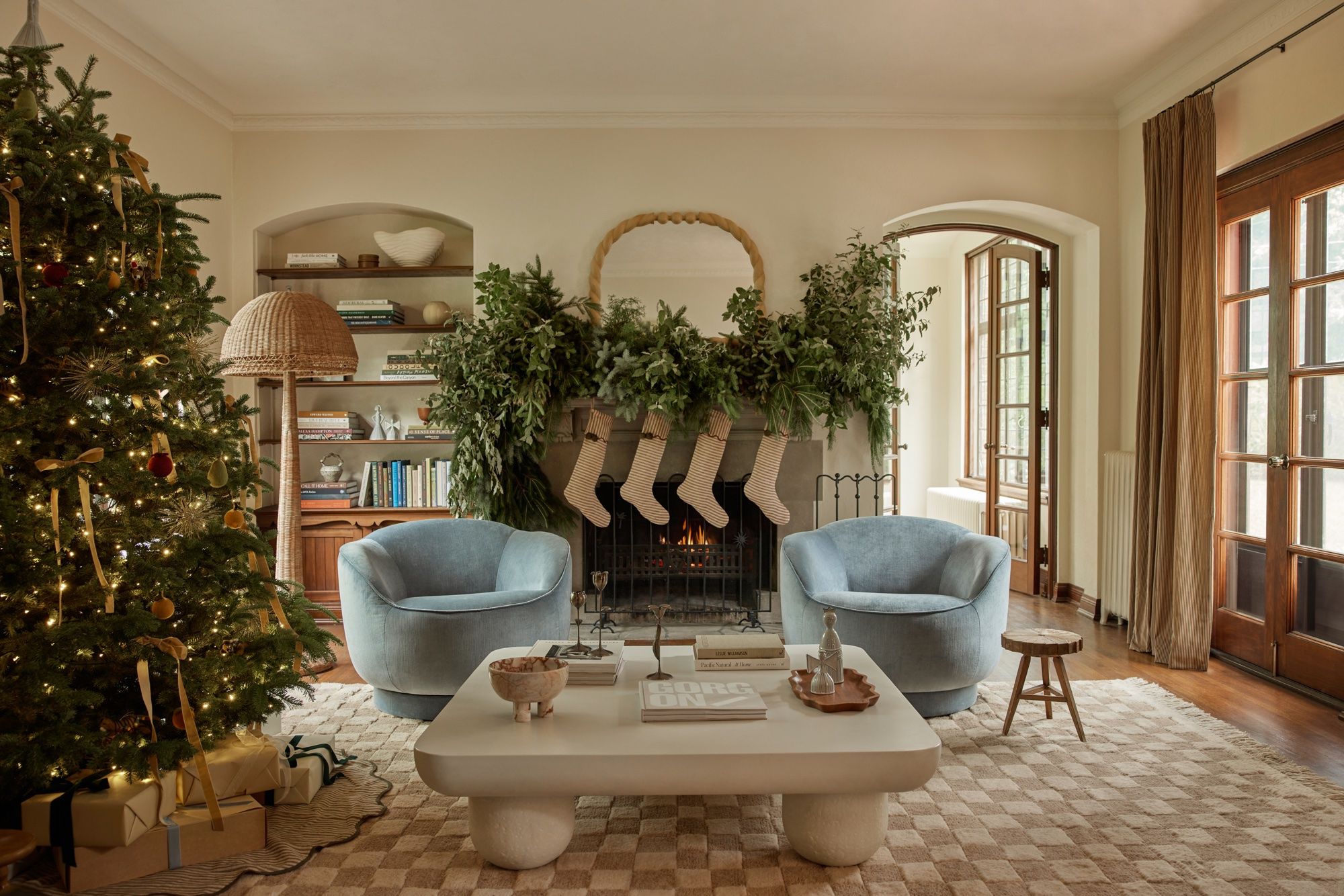 How Can I Make My House Look Christmassy? | Livingetc