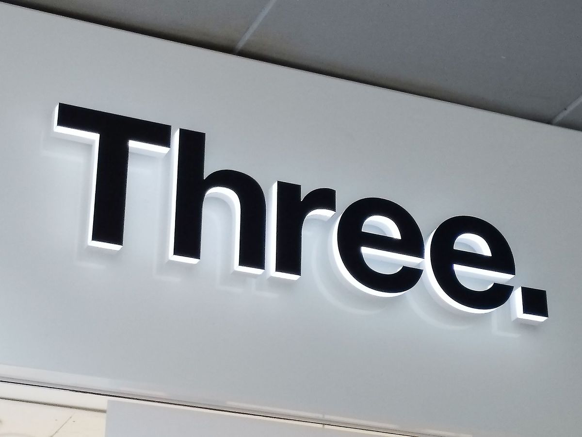 Three UK makes 0800 numbers free on new SIM-only plans | Android Central