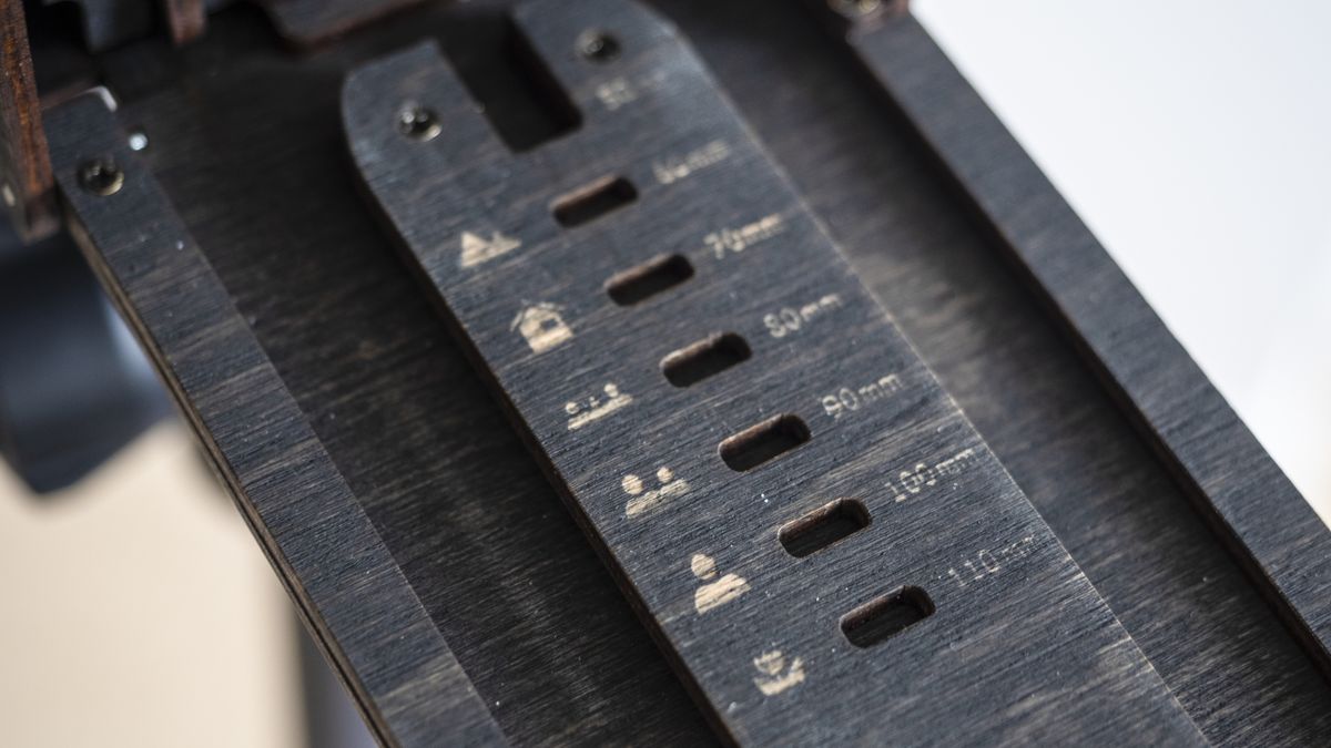 This wooden hand-crank camera might be the most fun I've ever used ...