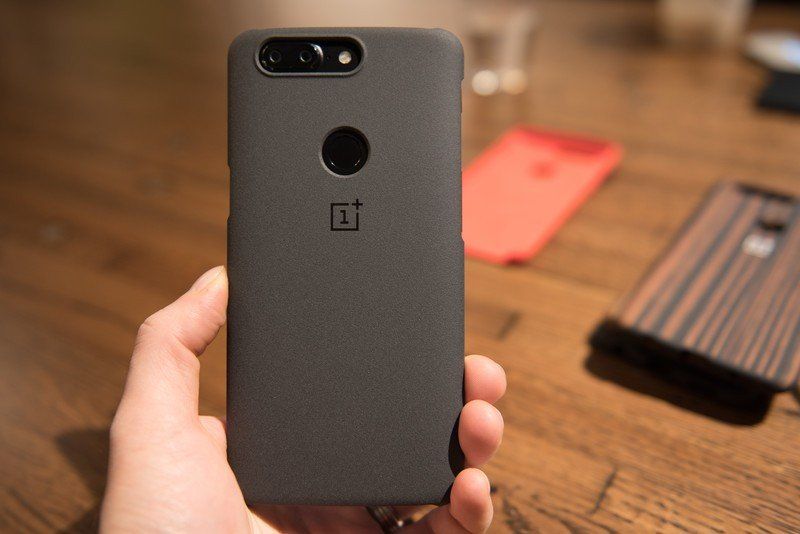 Here are all the official OnePlus 5T cases | Android Central