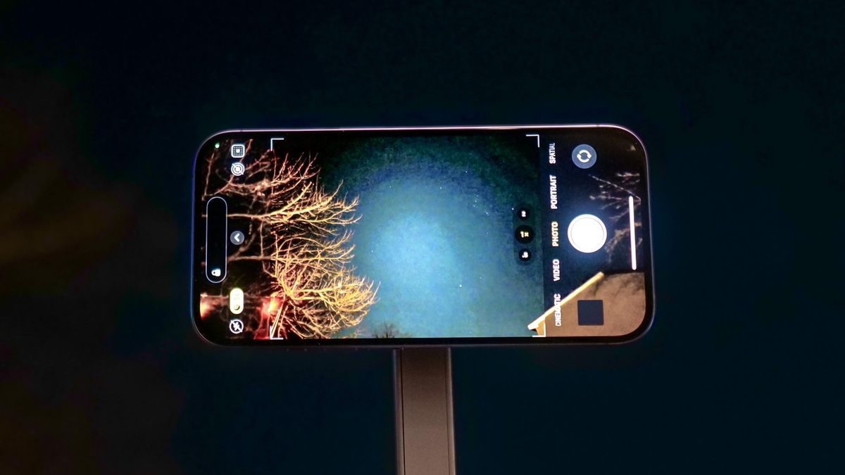 I tried astrophotography on my iPhone 16 to shoot galaxies, nebulas ...