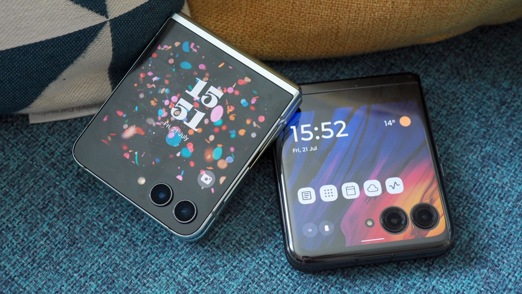 2 ways Samsung Galaxy Z Flip 5 bests Moto Razr 40 Ultra – and 2 ways it ...