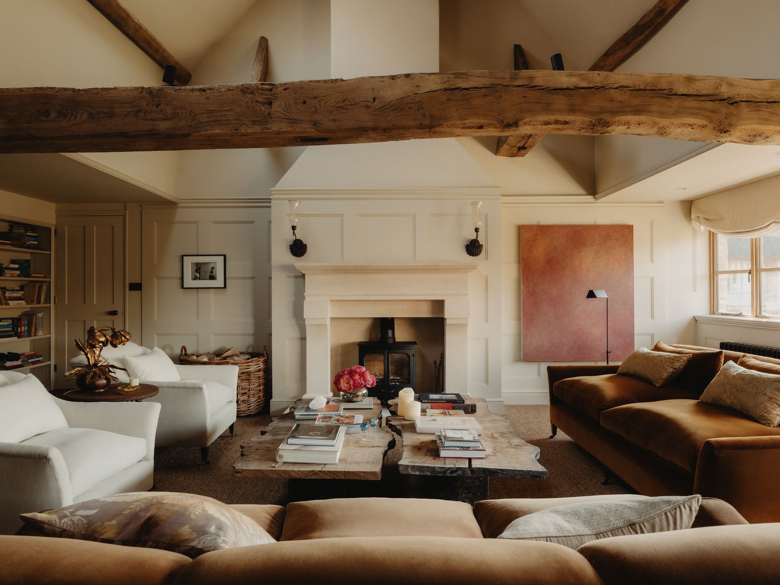 The mother-and-daughter duo that brought a converted Cotswolds barn ...