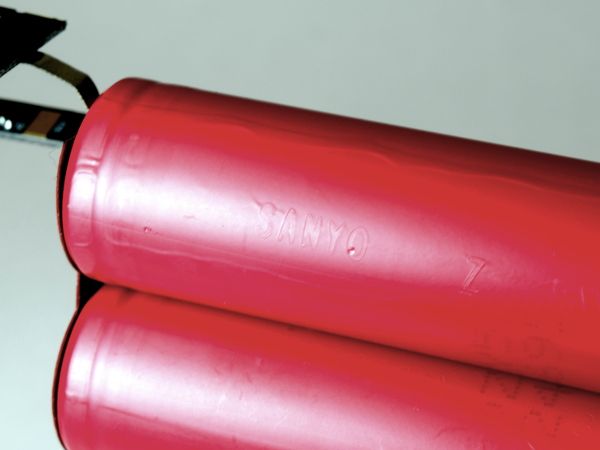 QQC Q-Swap Power Bank Tear-Down: Page 2 | Tom's Hardware