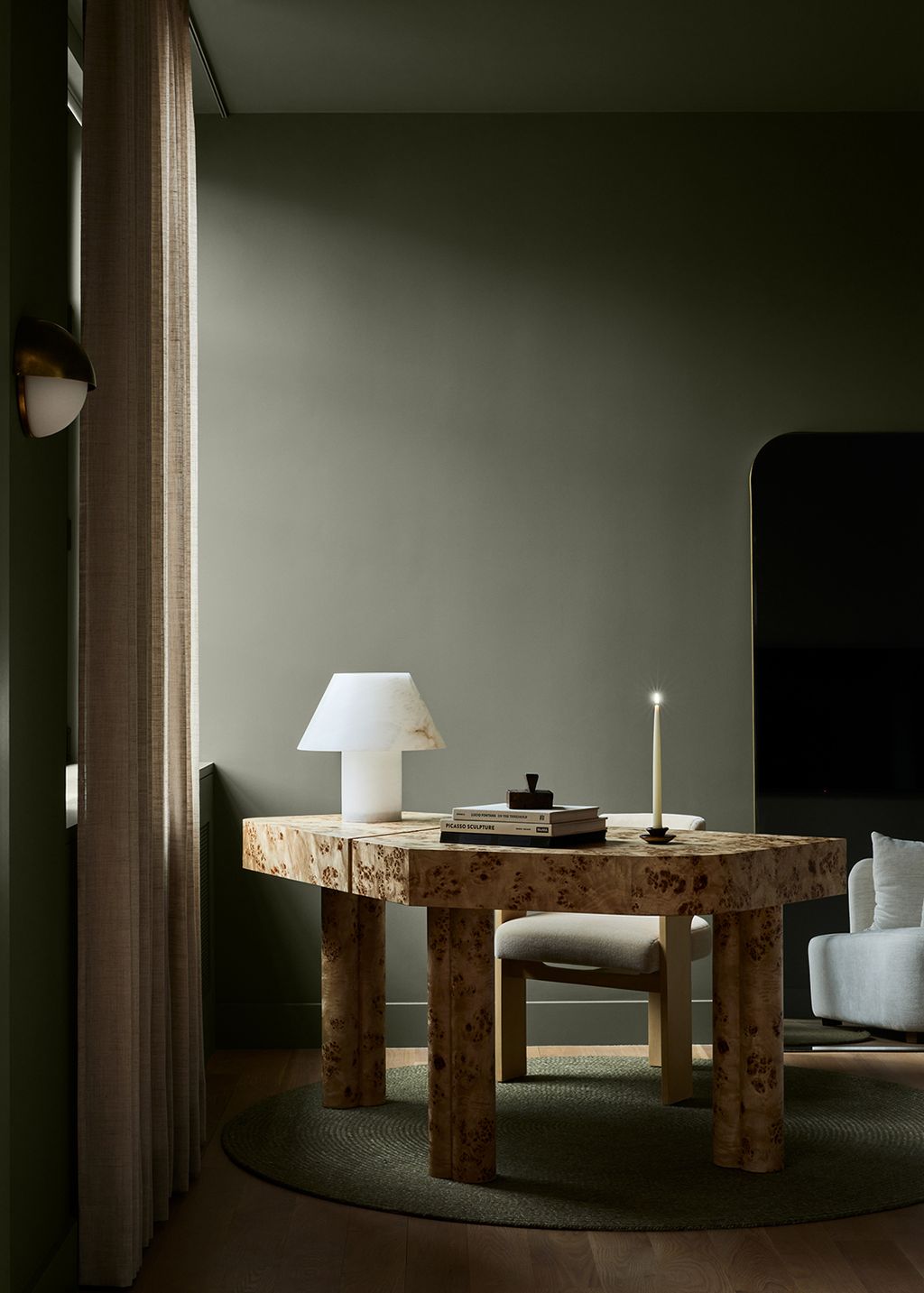 There's a new color trend minimalists love, and here are 6 ways ...