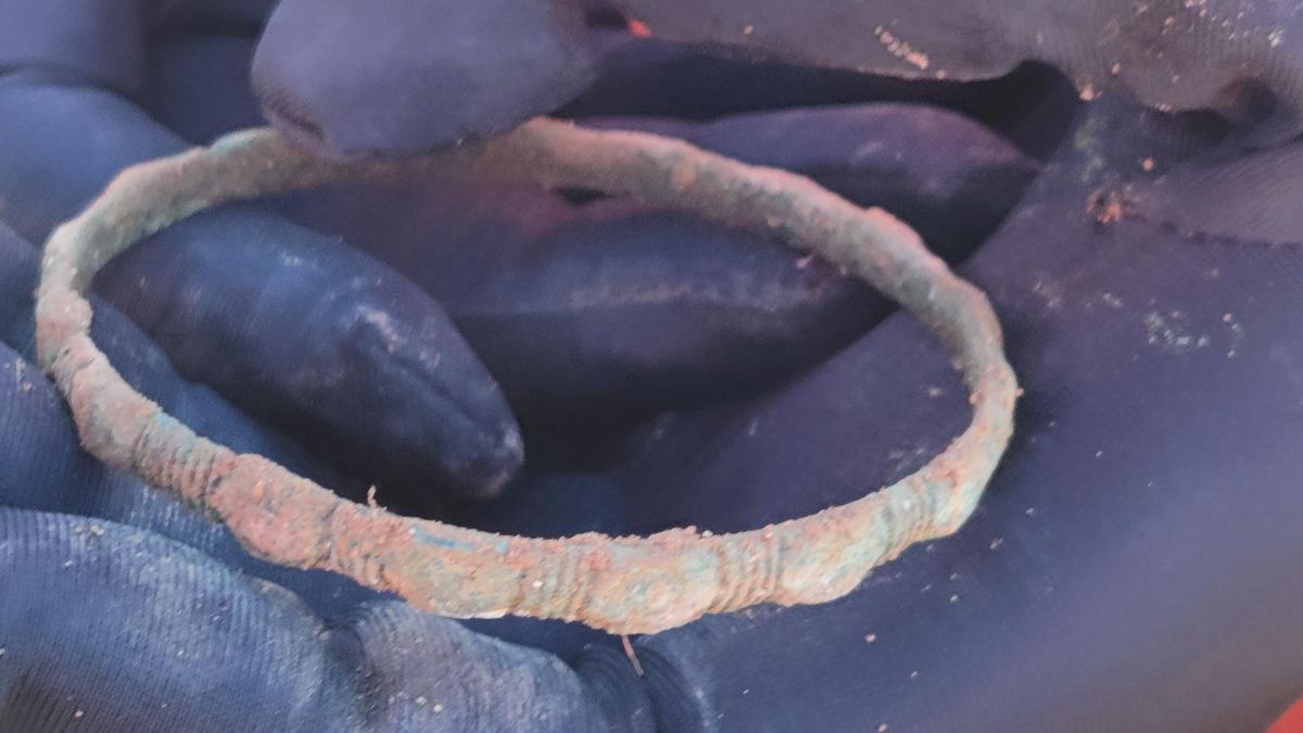 Archaeologists discover rare liquid gypsum burial of 'high-status ...