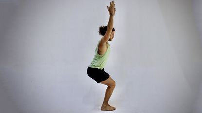 An expert trainer recommends these 10 yoga moves to strengthen your ...