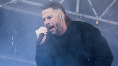 Watch Disturbed call for “unity” onstage as David Draiman continues to ...