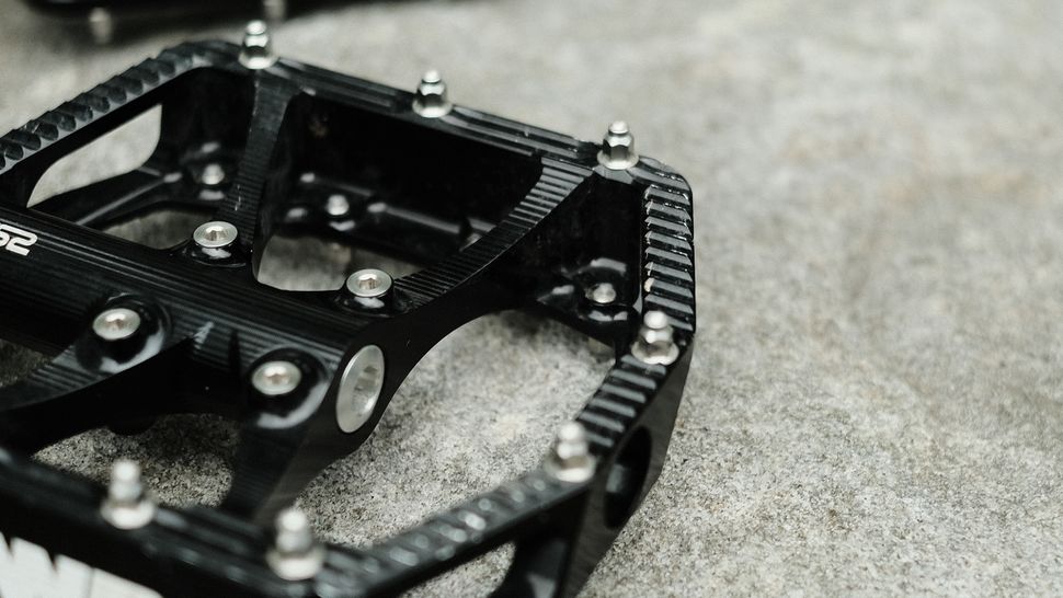 PINND CS2 pedal review – well engineered flat pedal with an old school shape | Bike Perfect
