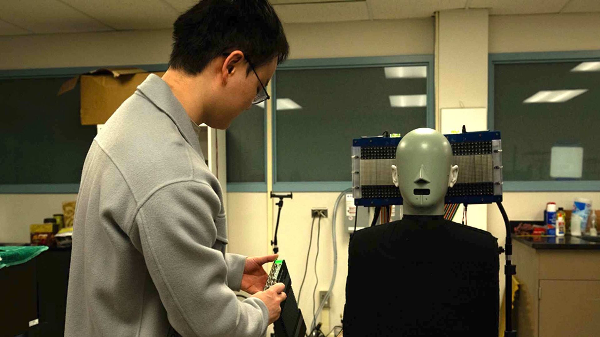 RIP headphones? New tech can now beam music into your ears without the need for any hardware ...