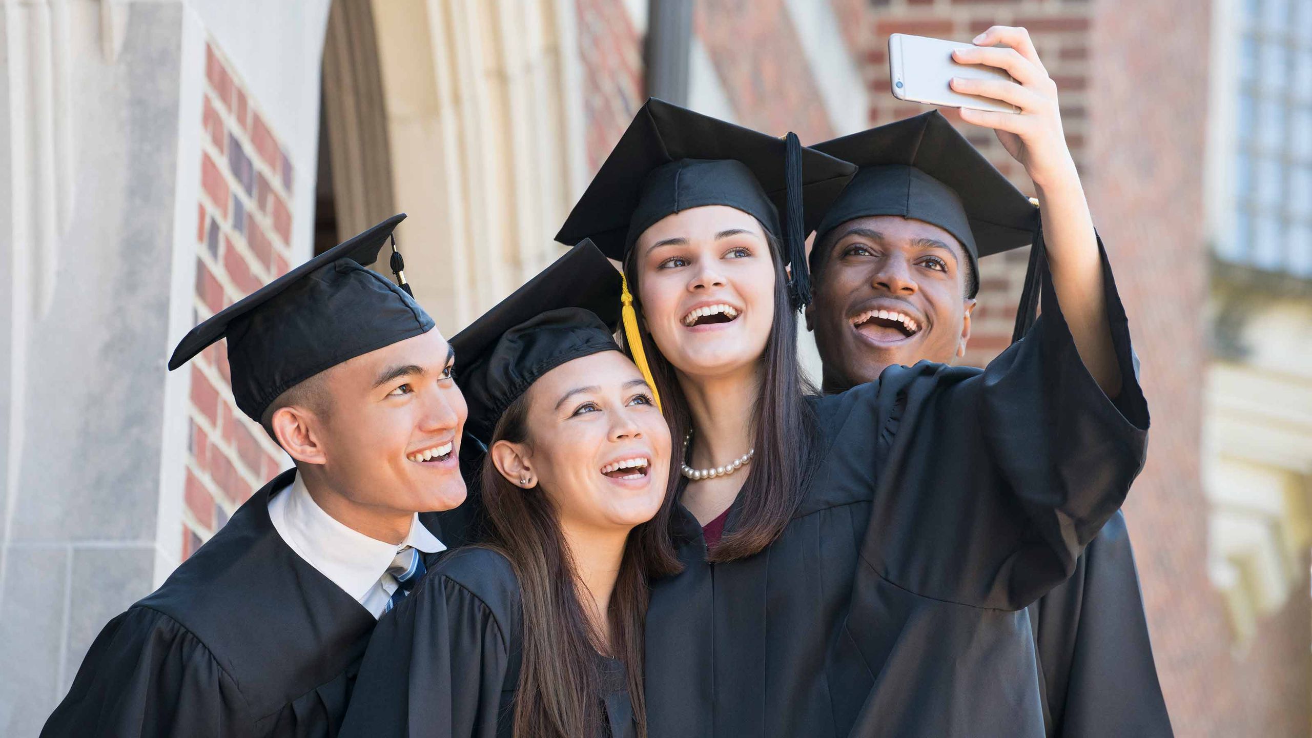 Job Hunting: Five Ways to Help Your Graduate | Kiplinger