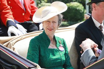 Princess Anne wore an emerald gown and the Queen's pearls for Royal ...