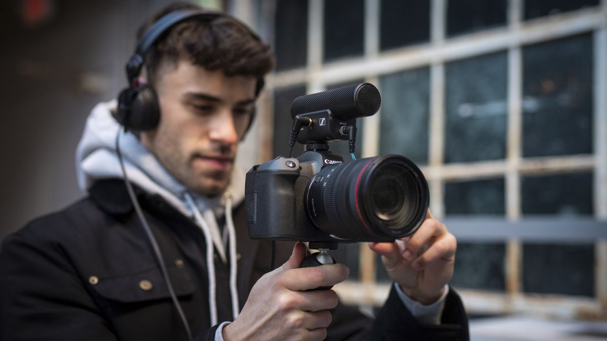 Sennheiser MKE 400 shotgun microphone gets a major facelift for 20th ...