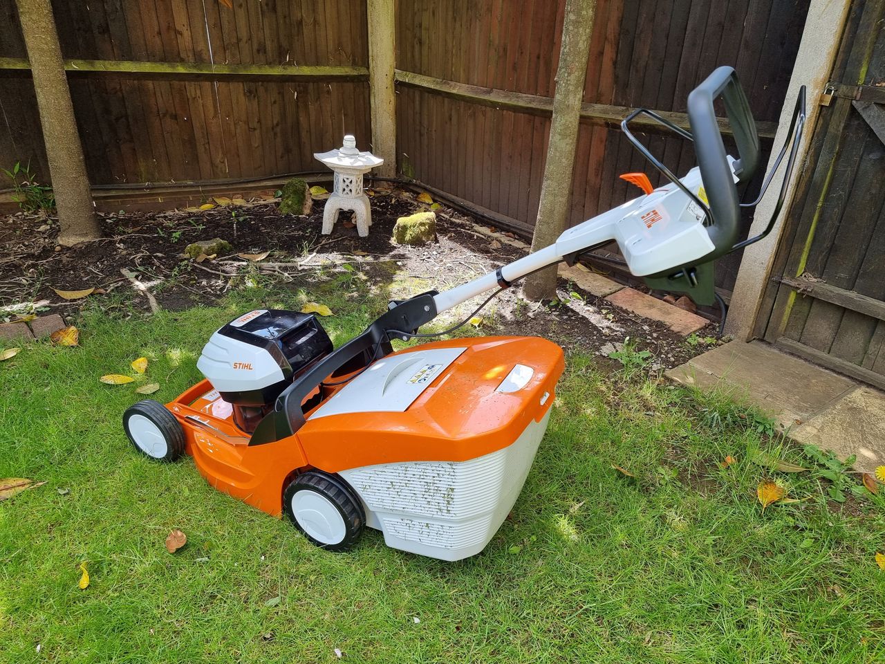 Stihl RMA 443 VC review: is this the perfect cordless lawn mower? | T3
