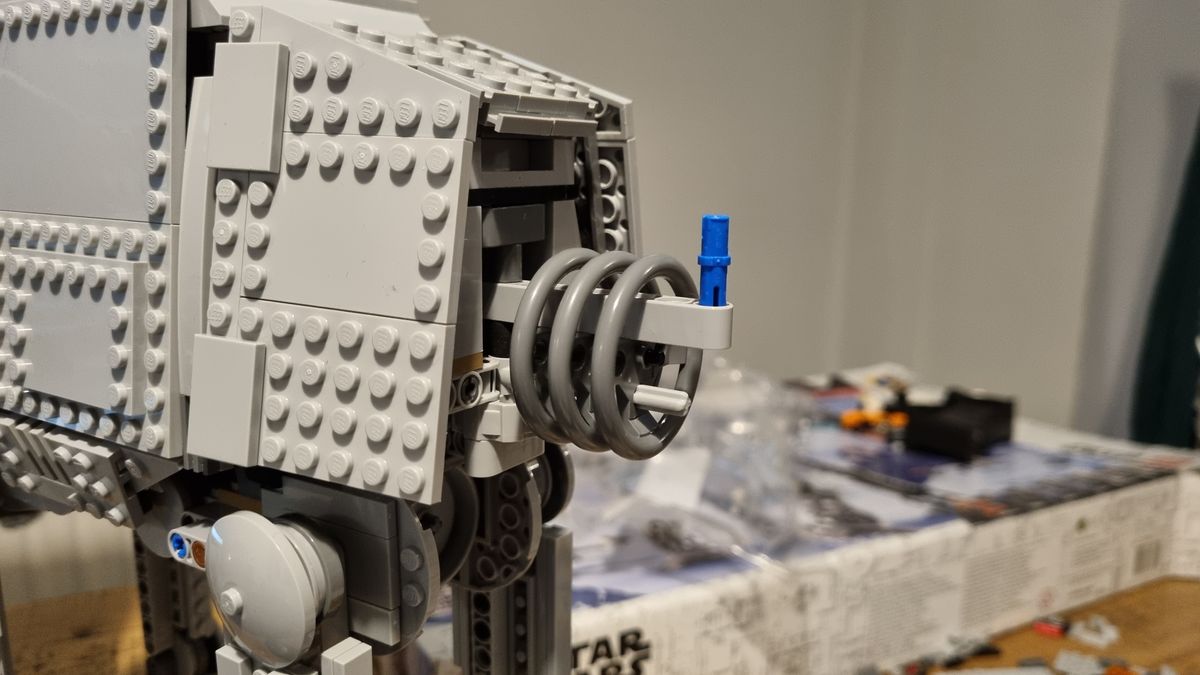 Lego Star Wars AT-AT review | Space