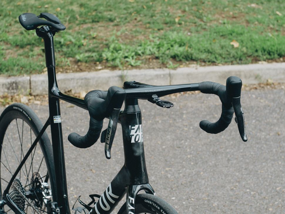 Factor O2 VAM review: A racy featherweight you'll buy with your heart ...