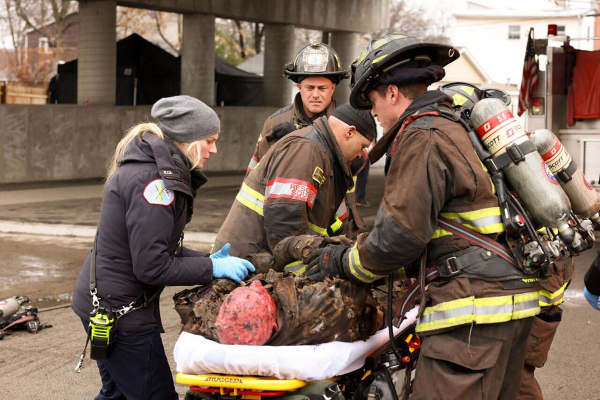 Chicago Fire's First Looks Already Answer Some Cliffhanger Questions ...