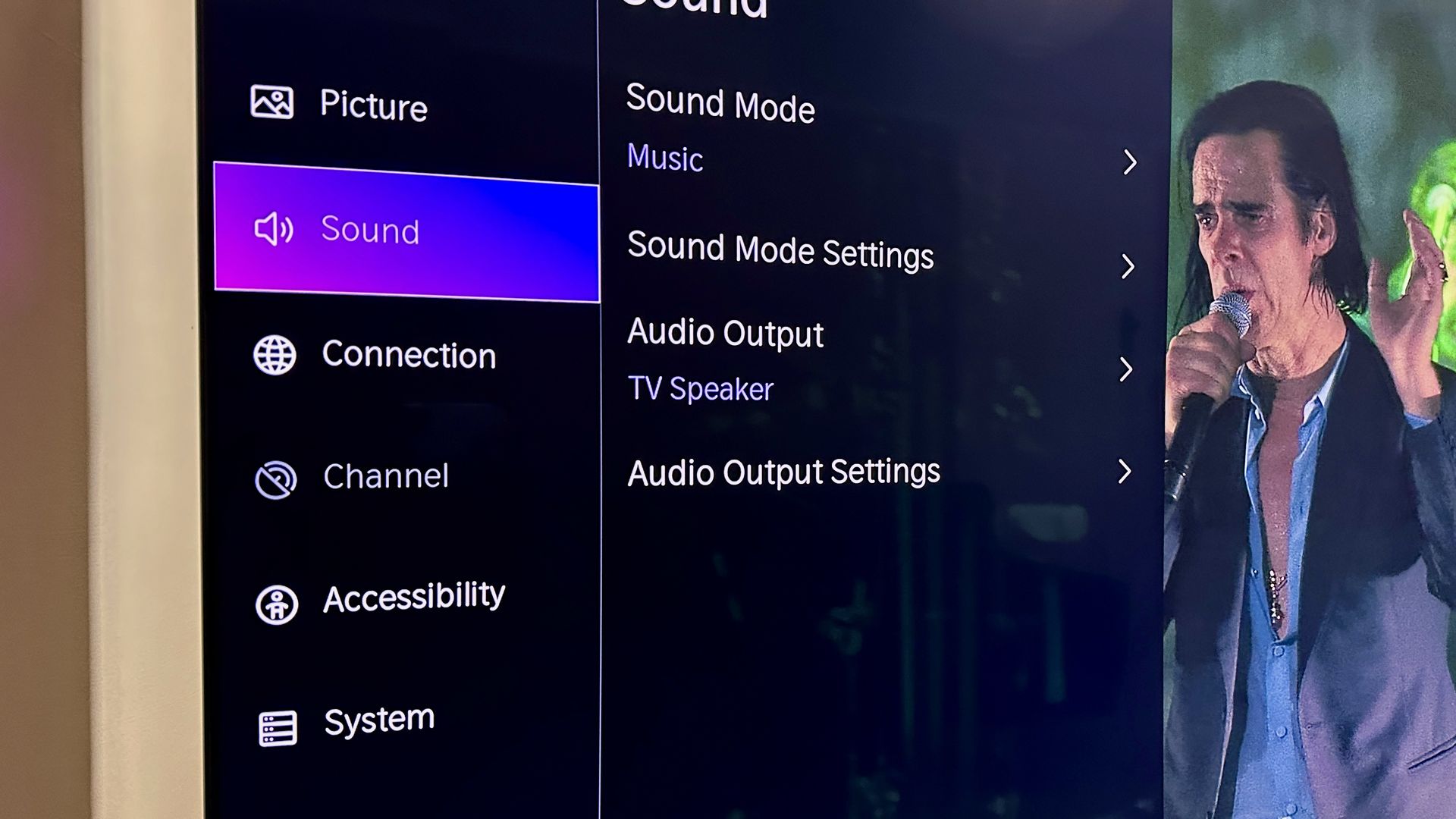 Hisense U7N review: a big-spec Mini-LED TV with a remarkably small ...