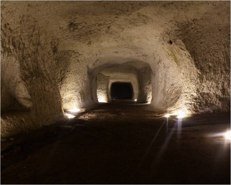 'Secret' Labyrinth of Tunnels Under Rome Mapped | Live Science