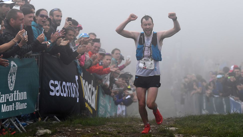 How do ultra runners sleep during a race? | Advnture