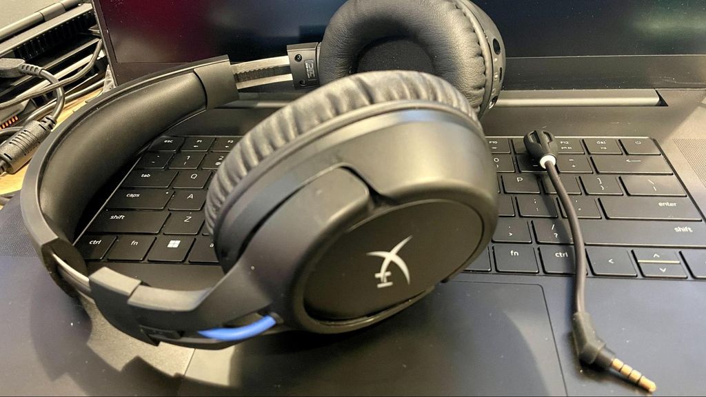 HyperX Cloud Flight Wireless Review: A Comfy, Long-Lasting Headset ...