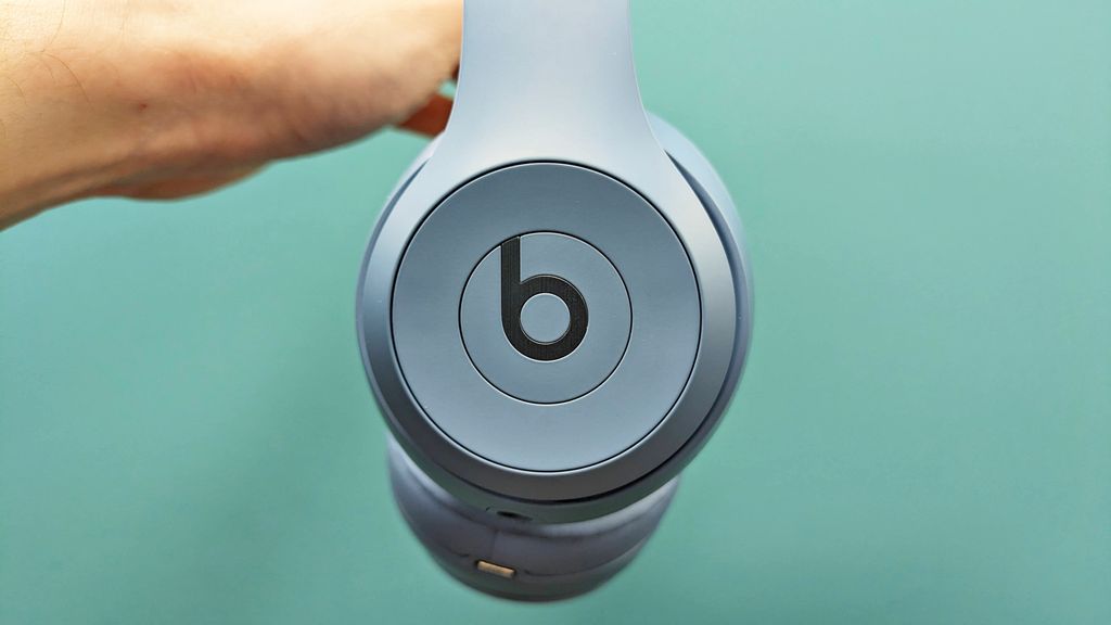 Beats Solo 4 review: a solid update to an iconic pair of wireless ...