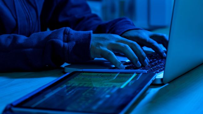 FBI issues alert over hackers posing as law enforcement to steal ...