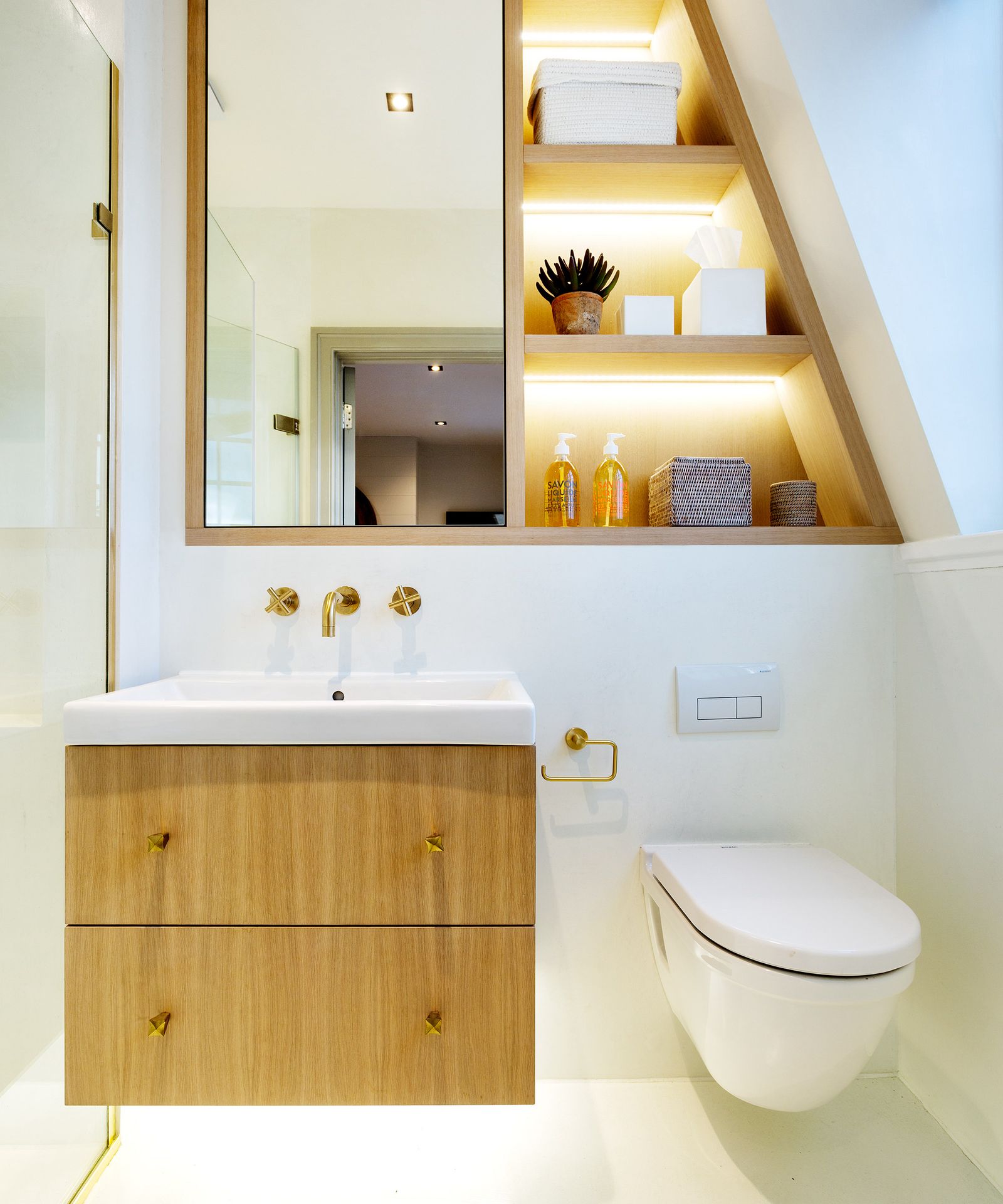 10 narrow bathroom ideas: chic and practical design tips | Homes and ...