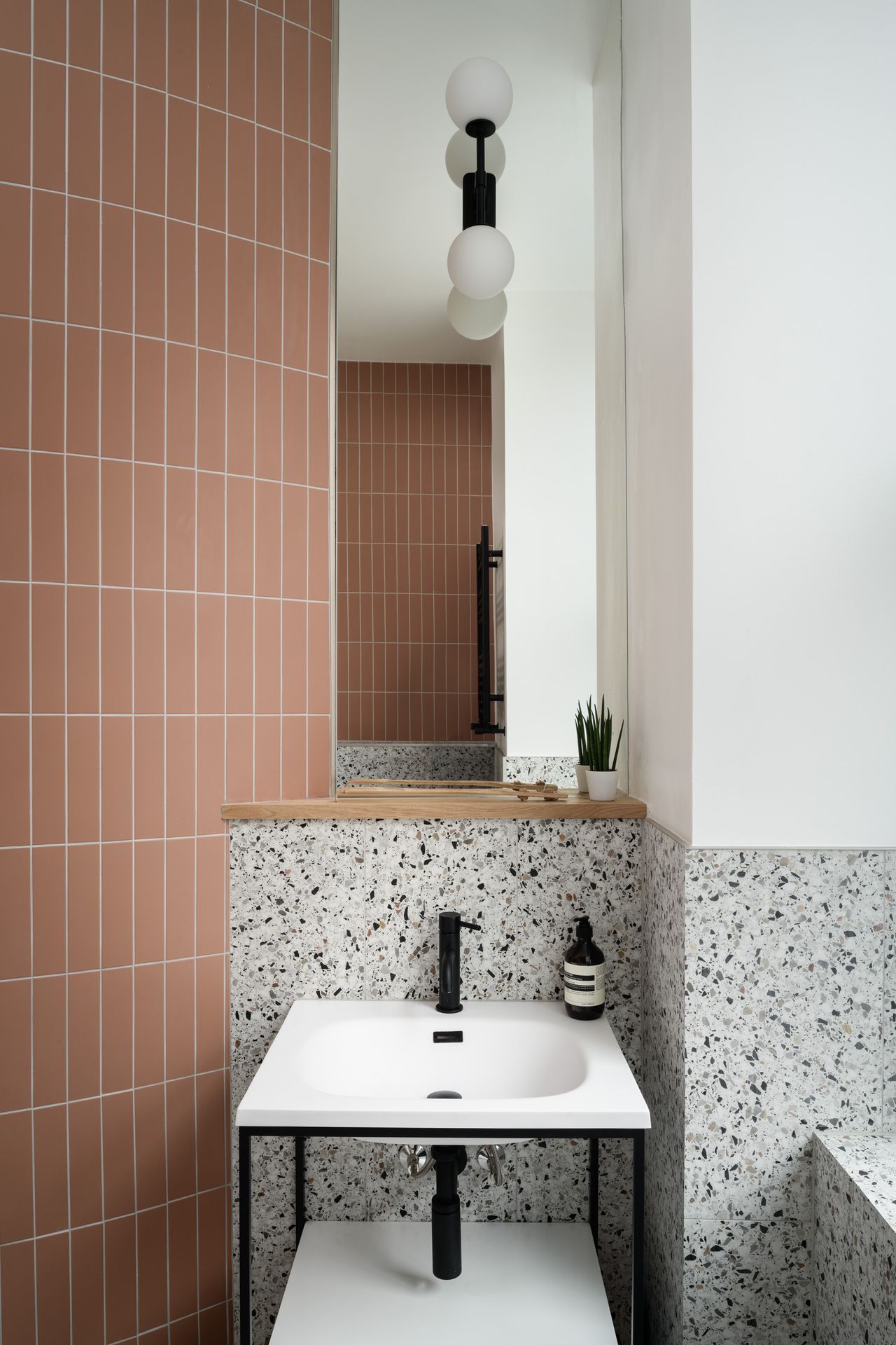 Bathroom faucet trends – 8 designs, colors and finishes | Livingetc