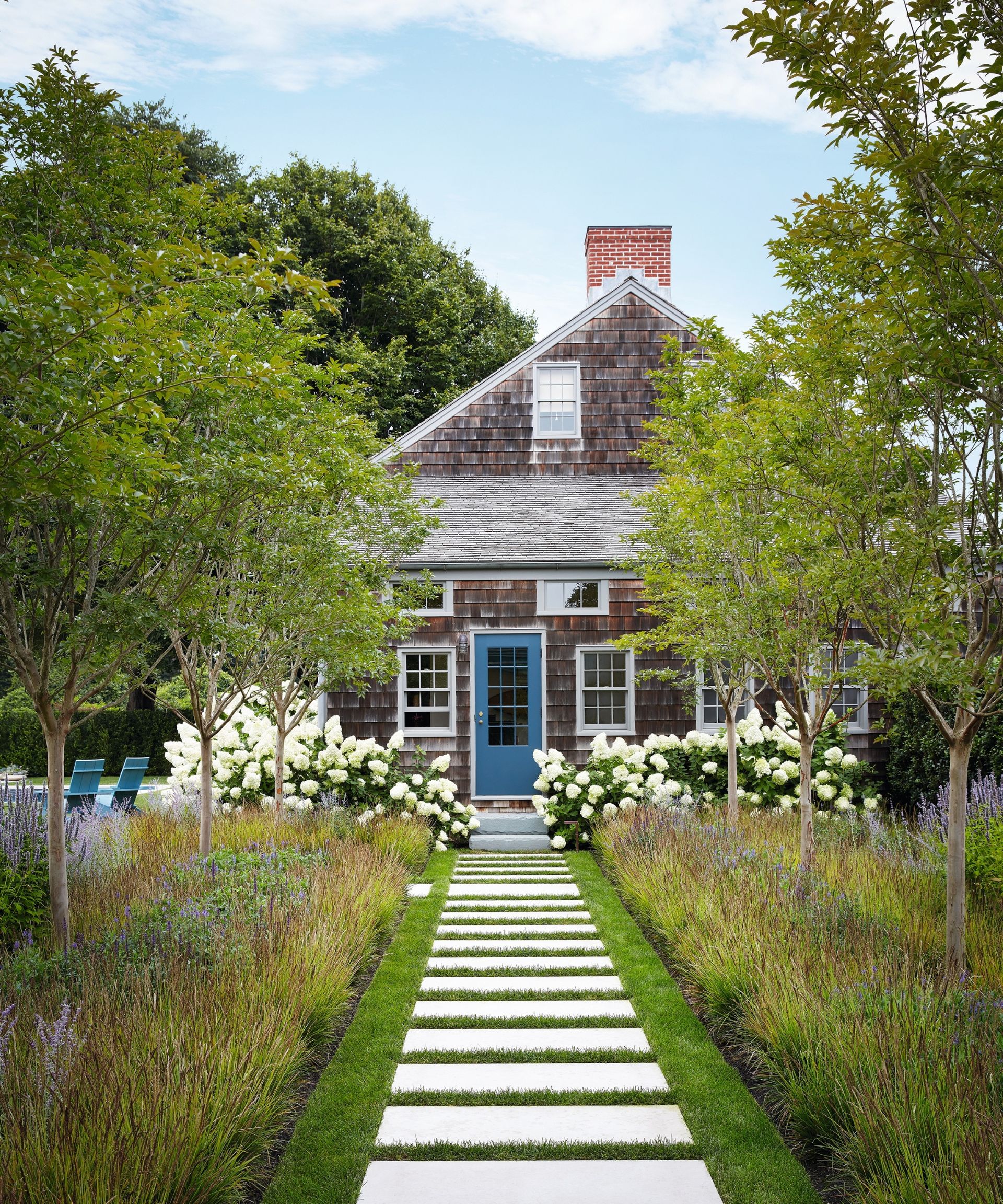 11 window trim colors to elevate your home's exterior | Homes and Gardens