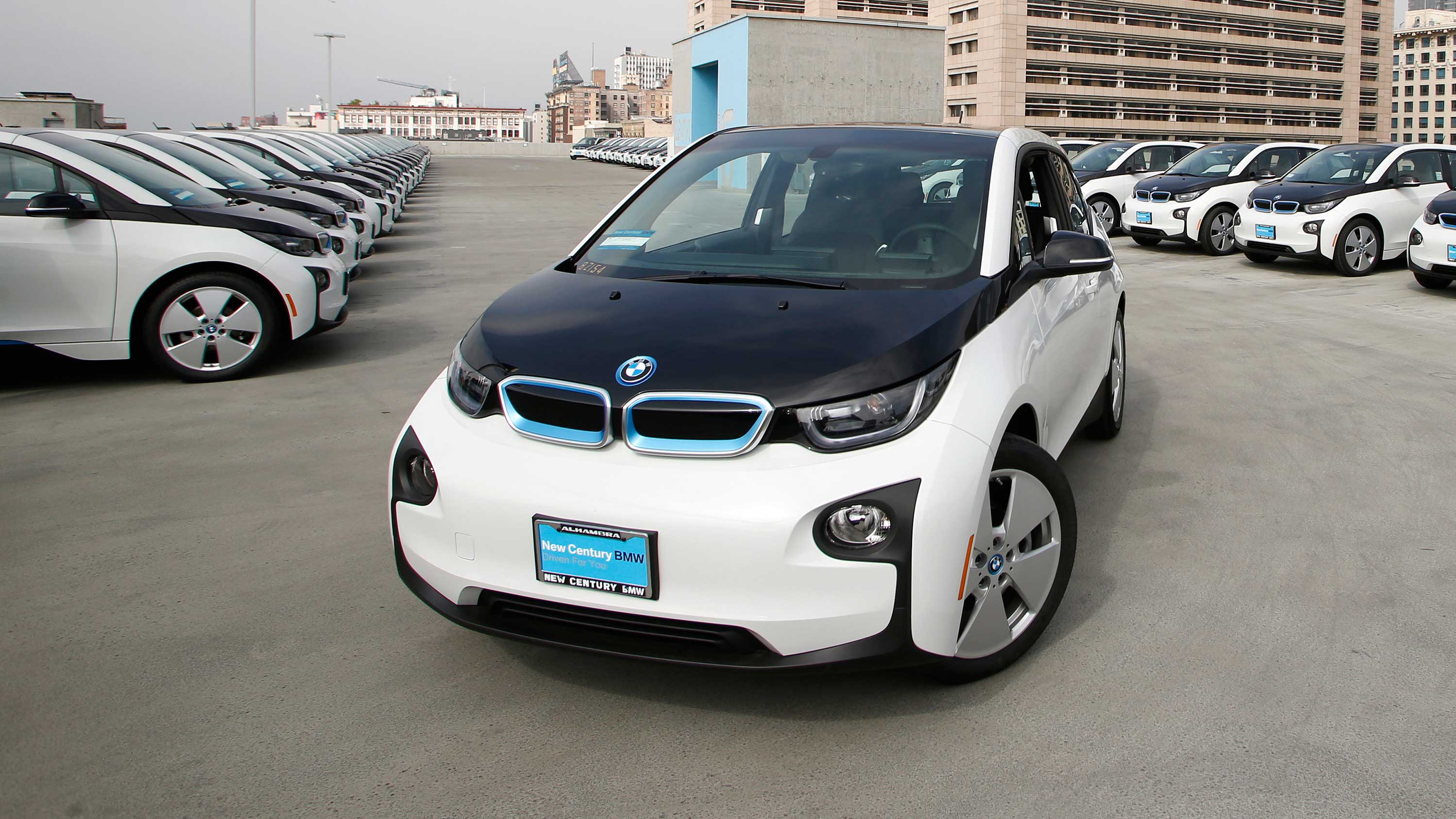 BMW Electrifies LAPD Fleet With 100 I3 EVs TechRadar