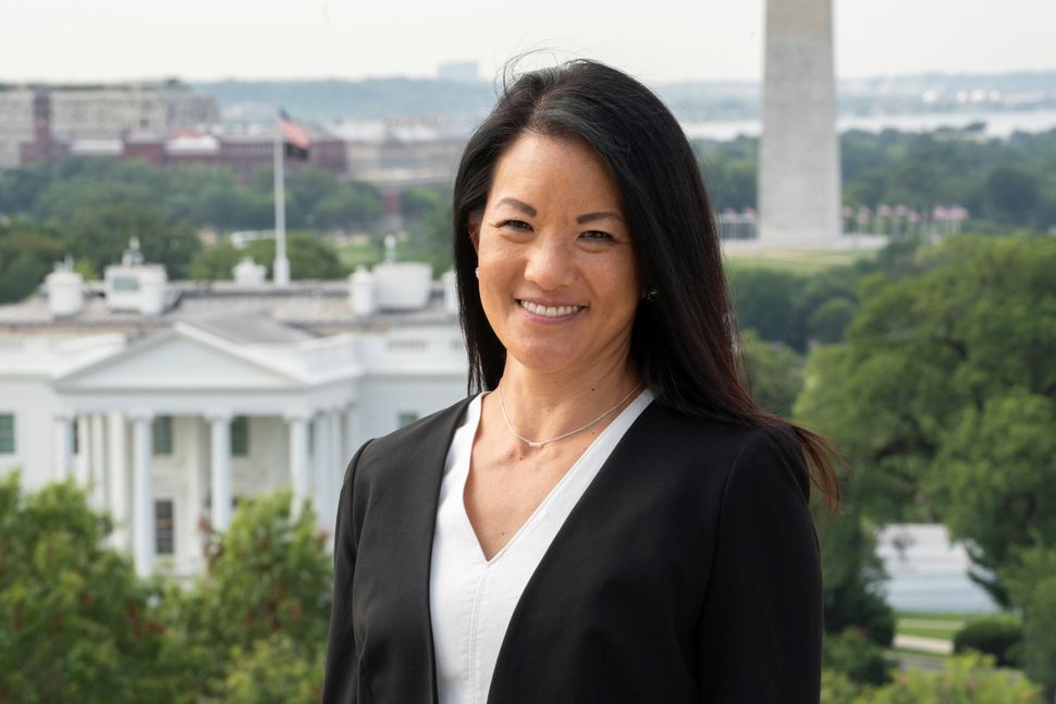 Comcast NBCUniversal Names Mona Dexter To Head Military & Veteran ...