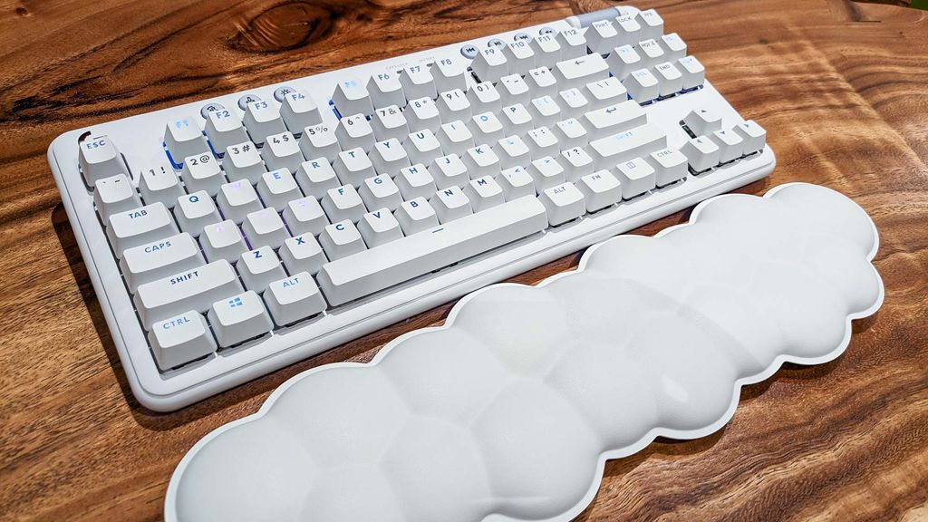 Logitech G715 Wireless Gaming Keyboard review | Tom's Guide