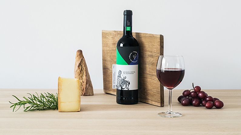 Stylish screen-printed wine branding is a delightful gift | Creative Bloq