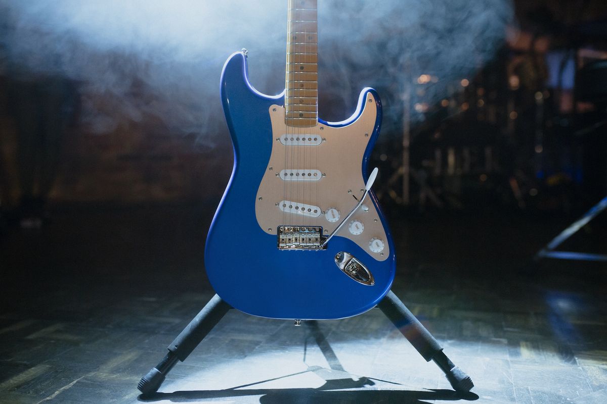 Fender Debuts New, Limited-Edition H.E.R. Signature Stratocaster ...