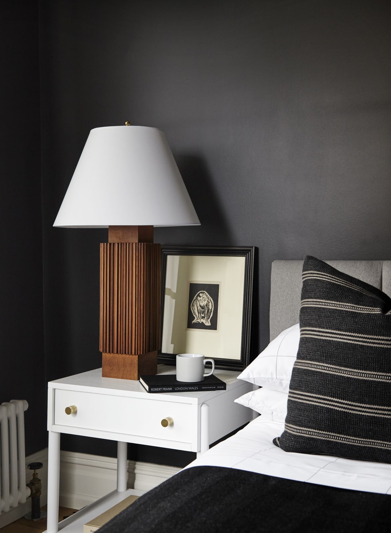 5 of best dark colors to paint small rooms, as chosen by designers ...