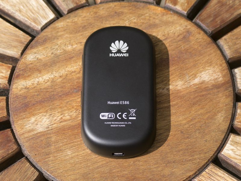 Three MiFi E586: Performance - Three MiFi Huawei Wireless Modem E586 ...
