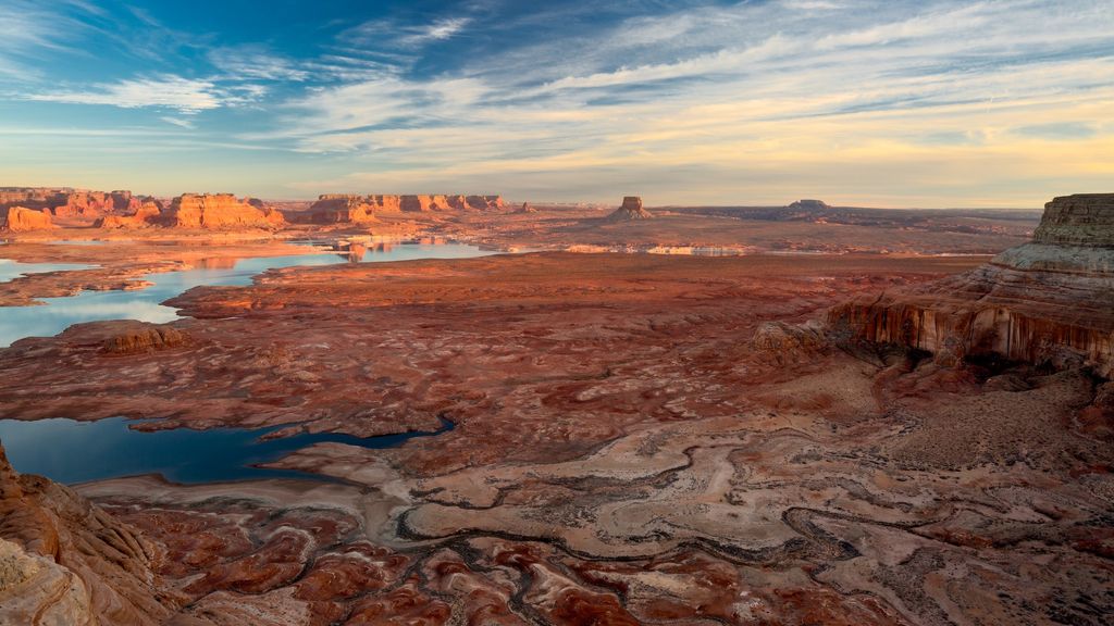 Low water levels in Lake Powell reveal 'extremely rare' fossils from ...