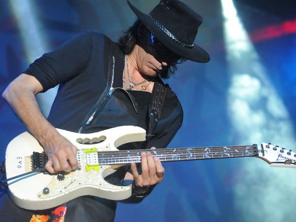 Steve Vai's 11 tips for guitarists | MusicRadar